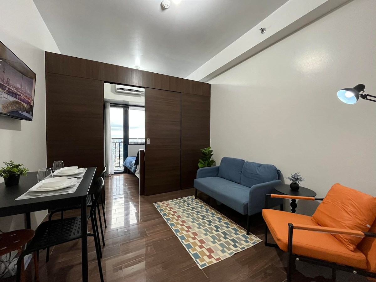 Urban-minimalistische 54F Air Residence - Wohnungen zur Miete in Makati ...