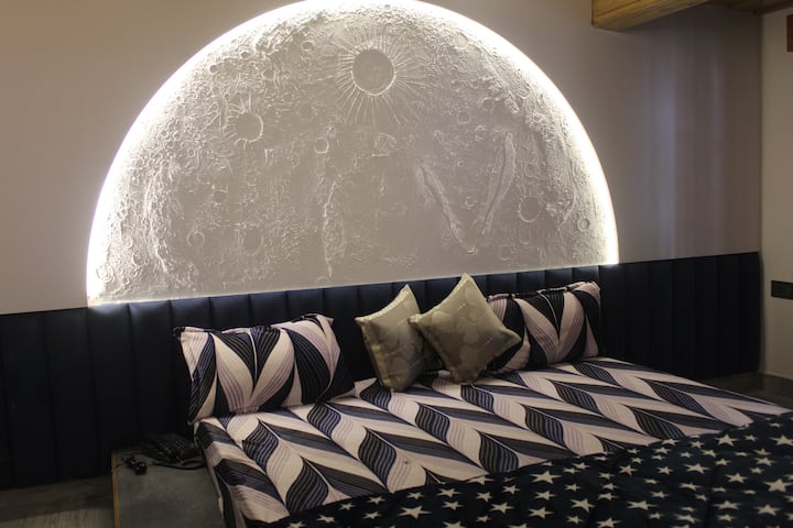 Unravel Prakriti Villa (5bhk Near Mall Rd & Lake) - Nainital