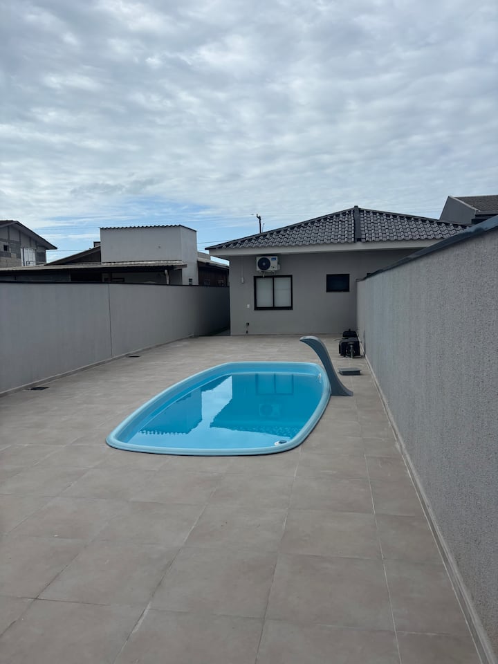 Casa Com Piscina Em Guaratuba - Guaratuba