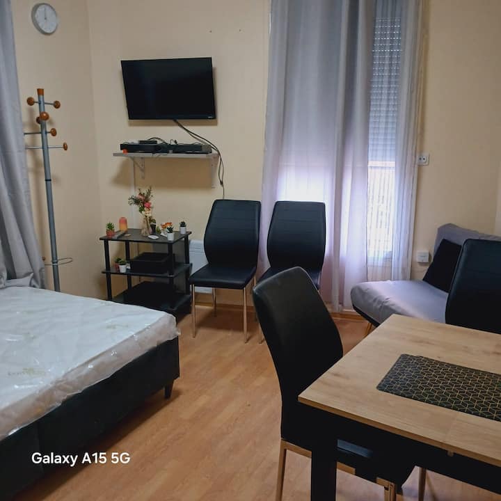 Pavillon De Mace - Saint-Denis, France