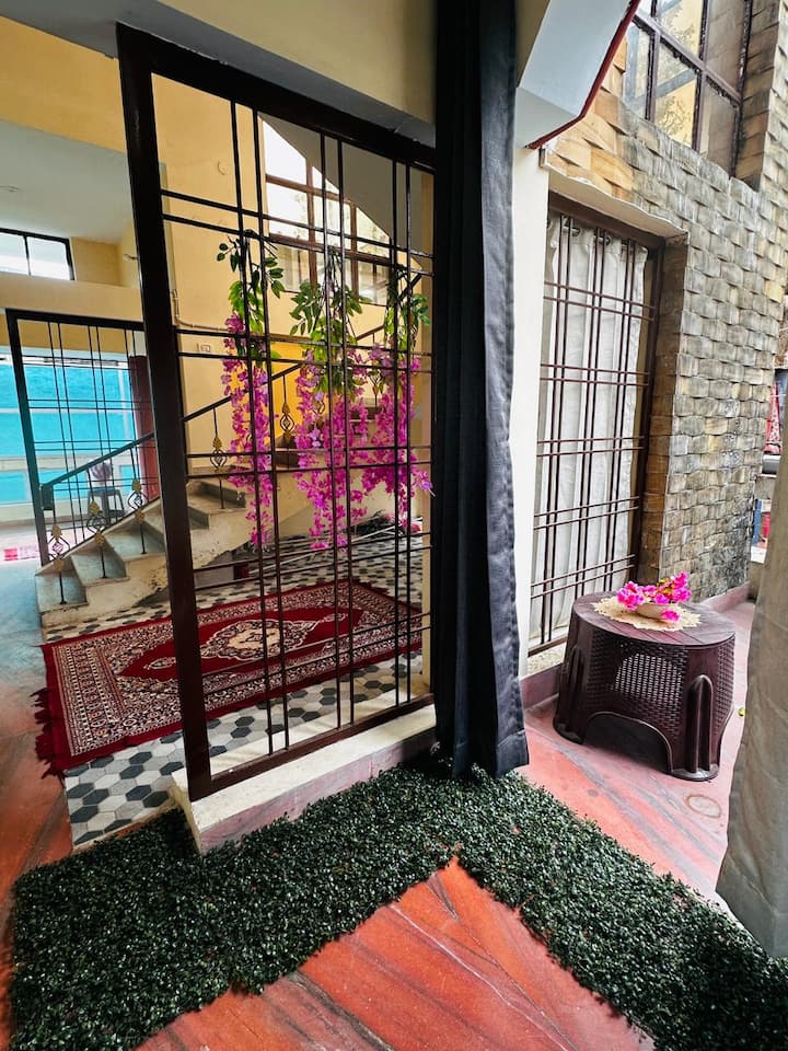 Hillside Retreat - Dehradun