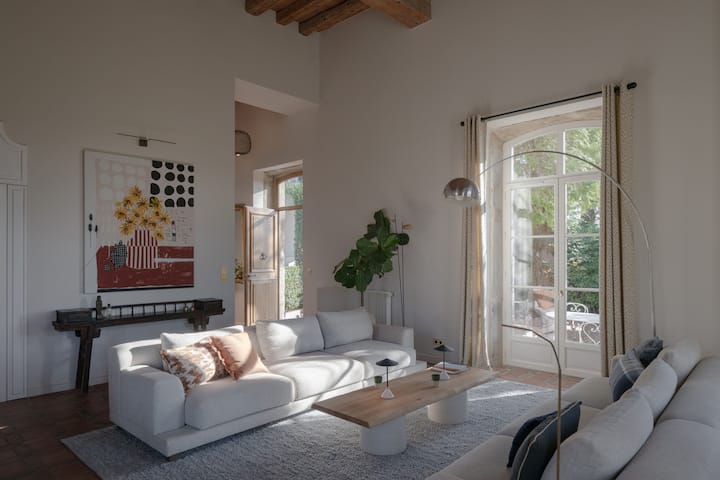 Ancienne Orangerie Du Château – 15min De Lyon - Lyon