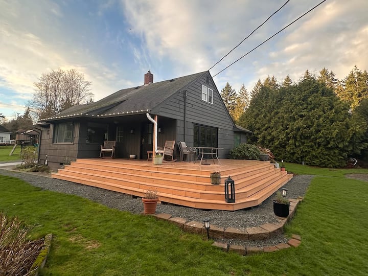 Furnished Ocean View House For Family+pets - Federal Way, WA