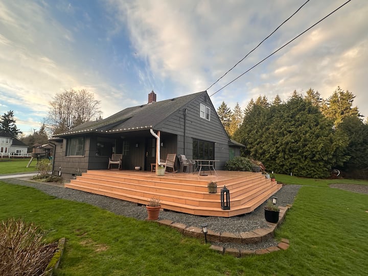 Furnished Ocean View House For Family+pets - Federal Way, WA