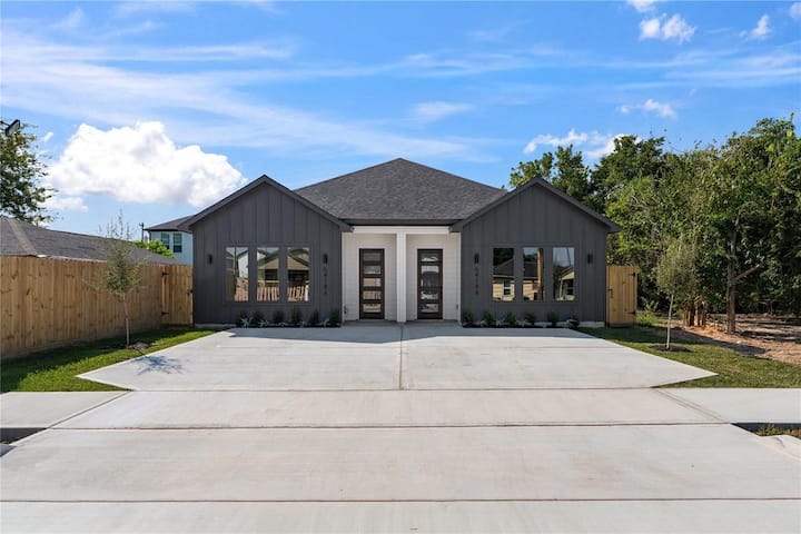 B-new 2025 Home: 10 Min To Med Center & Uh/ts - South Park - Houston