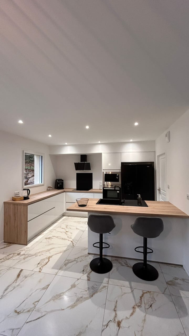 Maison 8/10 Personnes - Piscine Et Jacuzzi - Pays de la Loire