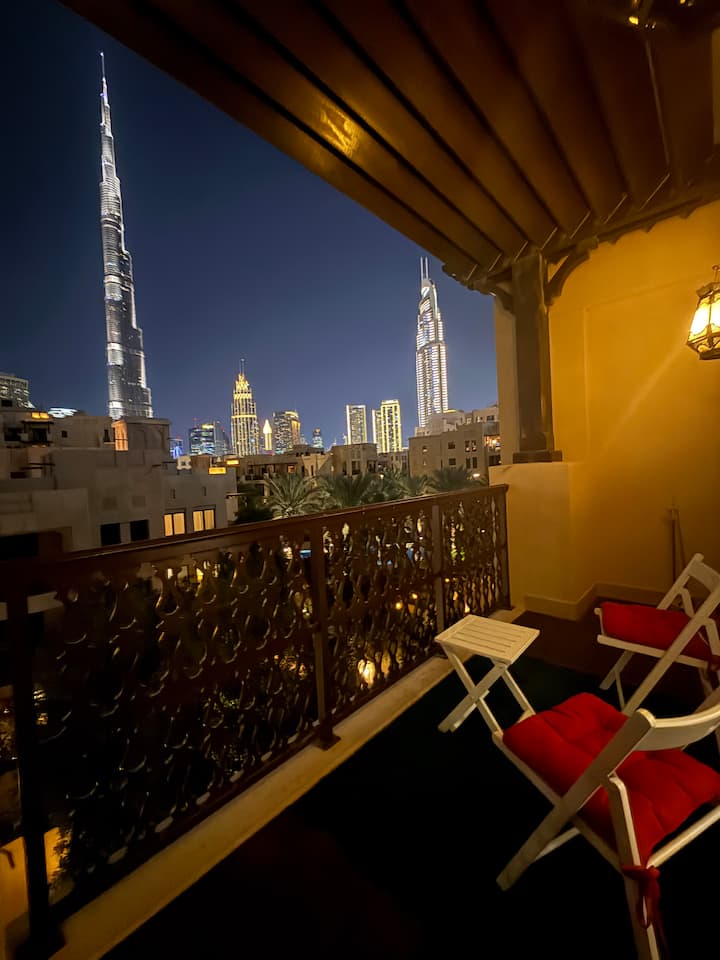 Spacious Downtown Apartment With Burj Khalifa View - United Arab Emirates