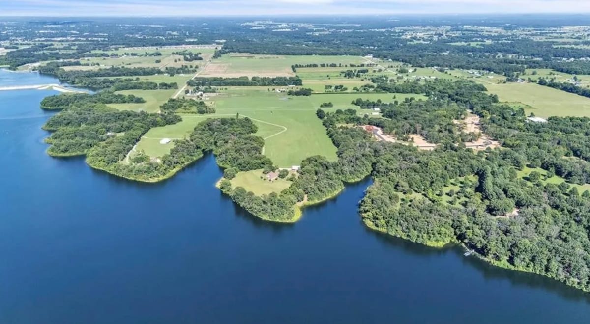 Privates Refugium auf einer Halbinsel am Flint Creek Lake - Häuser zur ...