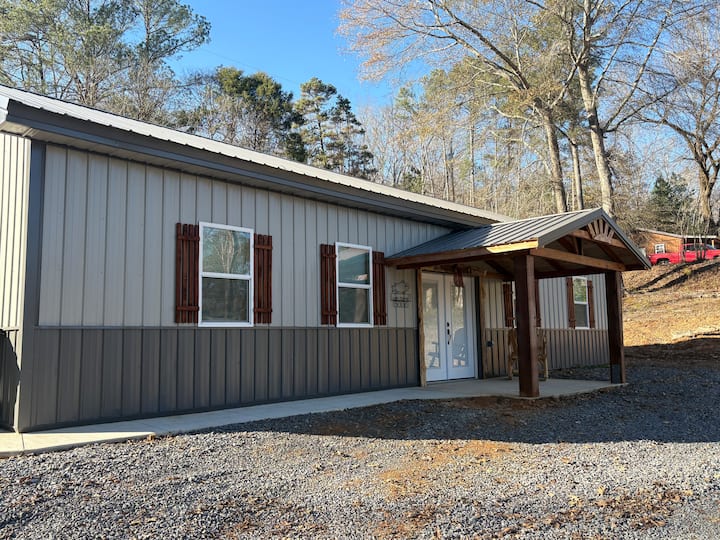 The Warehouse At Lake Guntersville - New Hope, AL