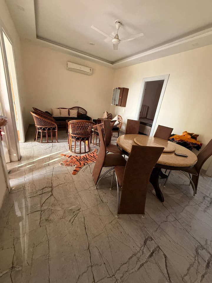 Adi's 2bhk - Chandigarh