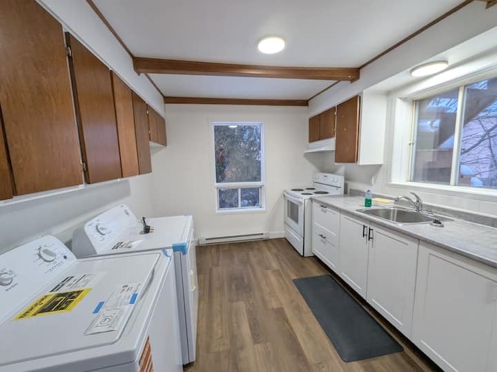 1-136 | 4 Et 1/2  Tout Inclus | 2 Lits Queen - Trois-Rivières