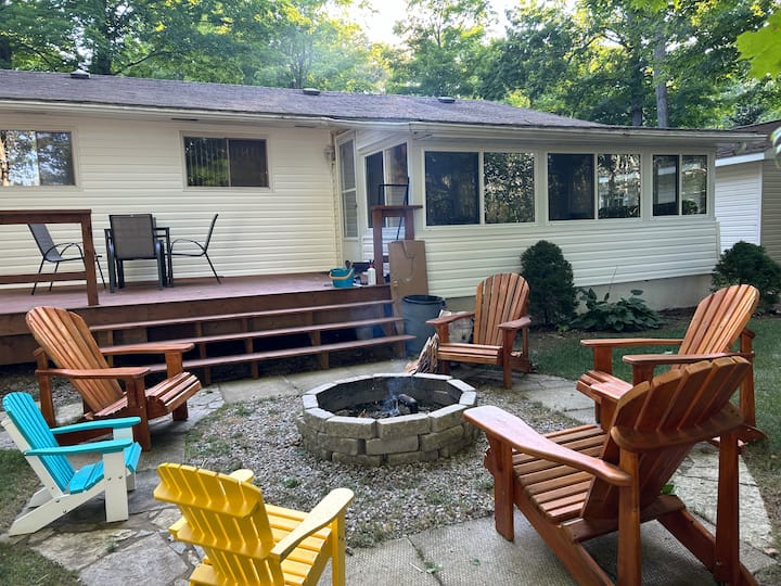 Cozy 4-season Cottage | Near Beach, River & Trails - Sauble Beach