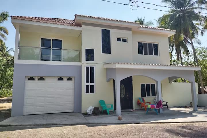 Wave Haven - Cozy Beach House In El Cuco - El Salvador