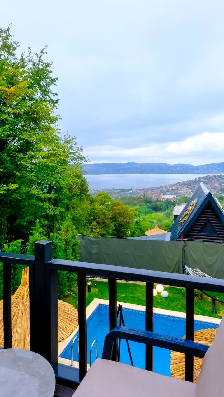 Sapanca’da 2+1 Sıcak Havuzlu Bungalov - Sapanca