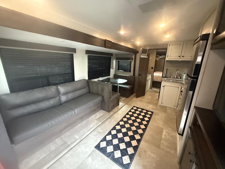 Family-friendly Rv Stay • Easy Access • Sleeps 8 - Washington