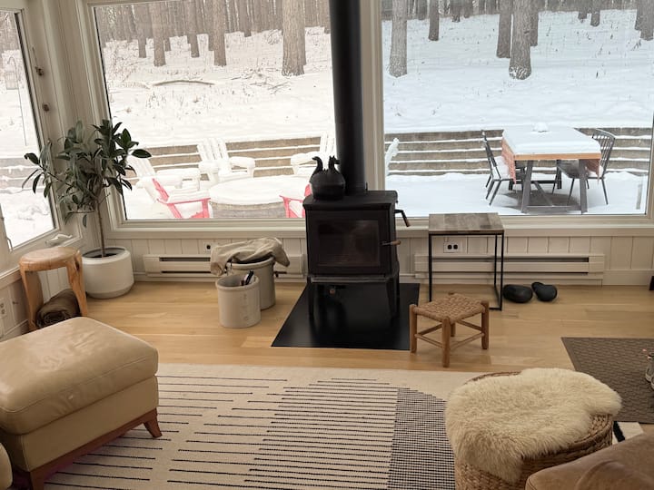 Cozy Home With Hot Tub And Wood Stove On 10 Acres! - Stillwater, MN