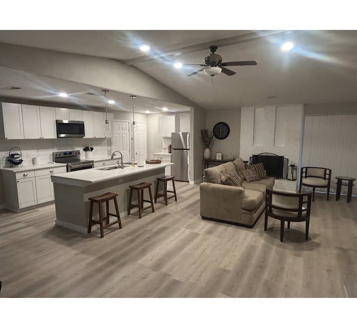 Family Comfort • Open Floor Plan
Centrally Located - Lancaster, TX