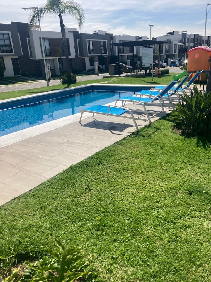 Acogedor Depto. Con Alberca Fraccionamiento Seguro - Puebla