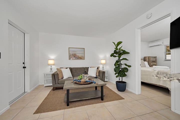 Modern Retreat | 10 Min To Ft. Lauderdale Beach - Fort Lauderdale