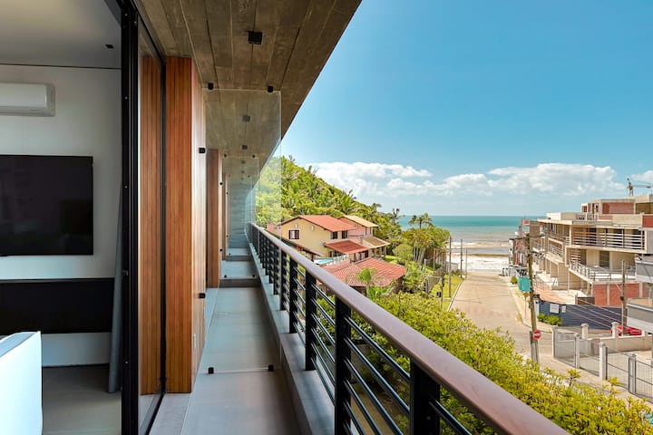 Vista Para O Mar Deitado Da Cama - Torres