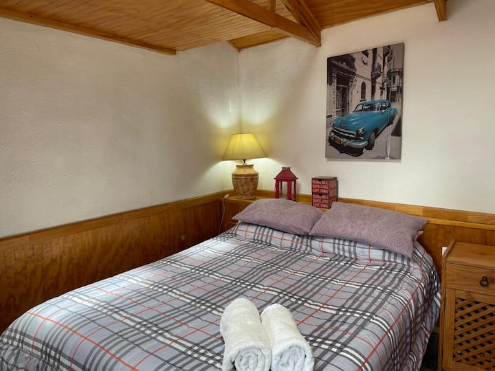 Habitación Independiente En Casa 5 Min Del Centro - Coyhaique