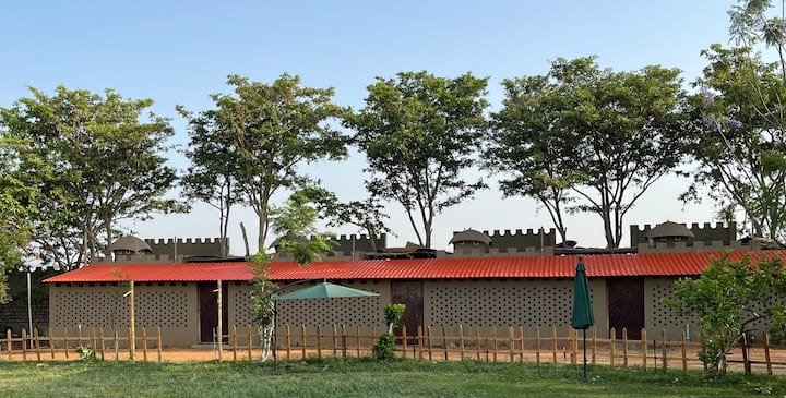 Buckeye Cabin - Hospet