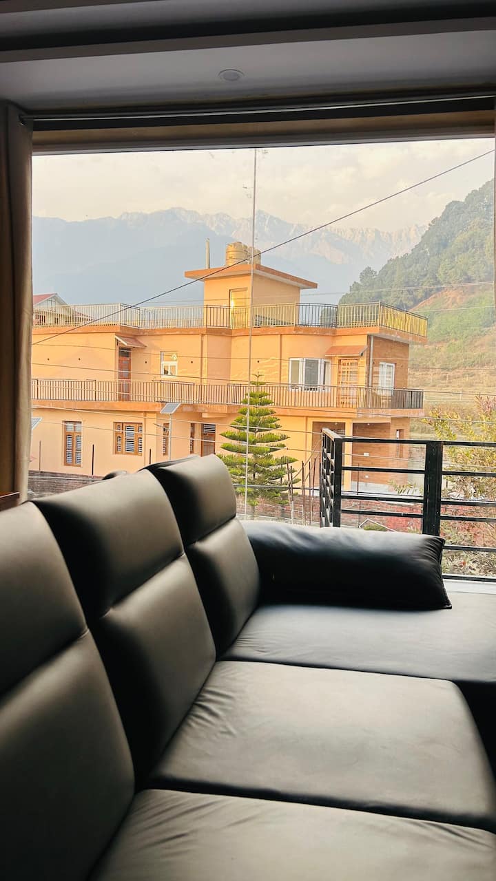 Minaksisvargaḥ - Your Paradise Away From Home. - Palampur