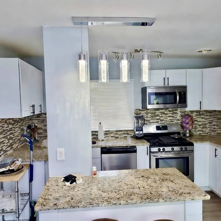 Master Bedroom With Private Bathroom Utilities Inc - Reston, VA