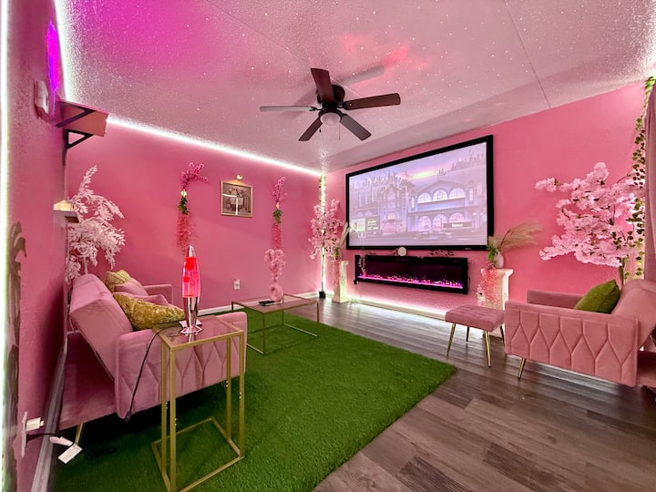 Miami Pink Palace Cinema•cozy Extravaganza•beach - ガルフポート, MS