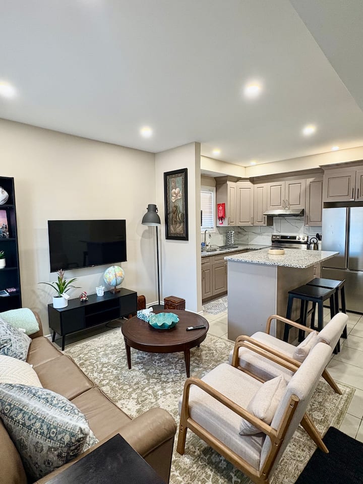 Modern 3br Home In Sandwich Town By The Bridge - Windsor