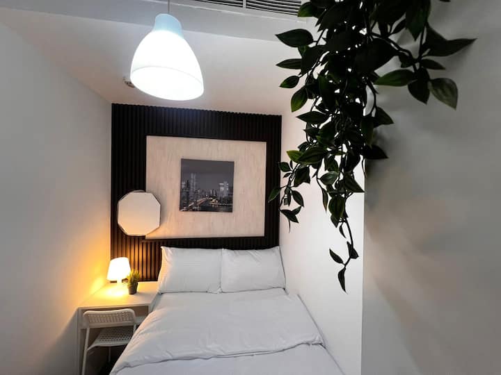 Double Bed Cozy Partition Room In Tecom Near Metro - Dubai