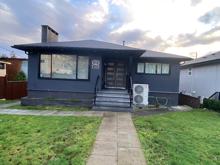 3br/2 Baths House - 10 Min Yvr - 20 Min Dt-5 Beds. - Vancouver
