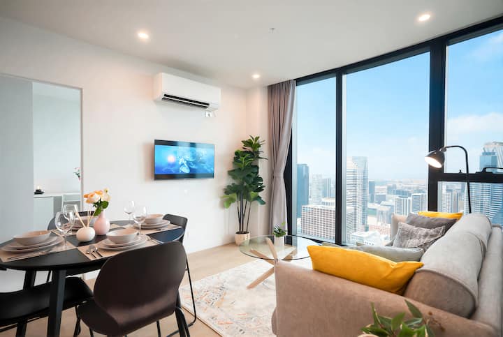 63rd Floor Sky-high Luxury | 2br•2ba | Pool & Gym - Melbourne