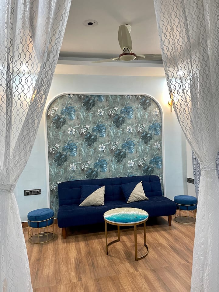 Oasis Penthouse : Cinema & Grand Terrace. - Noida