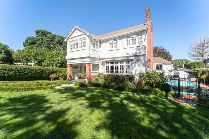 Cornwall Park Luxe Retreat | Pool • Gym • Cinema - Auckland