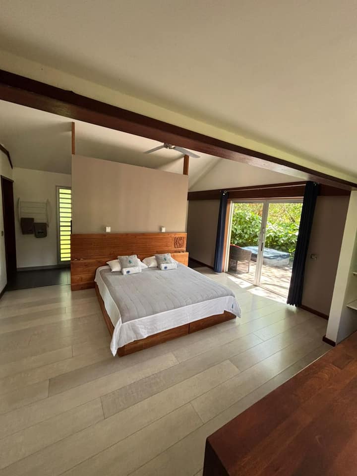 Villa Bois Noir - Salon Cuisine Spa Privé - New Caledonia