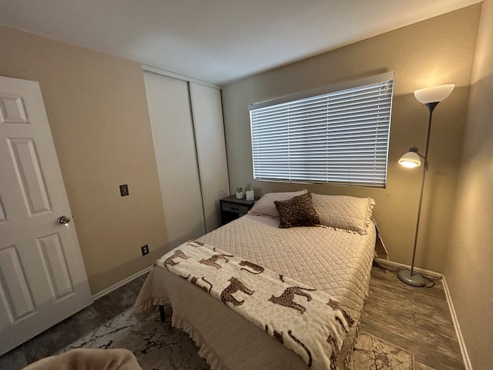 Valencia Rooms - Santa Clarita, CA