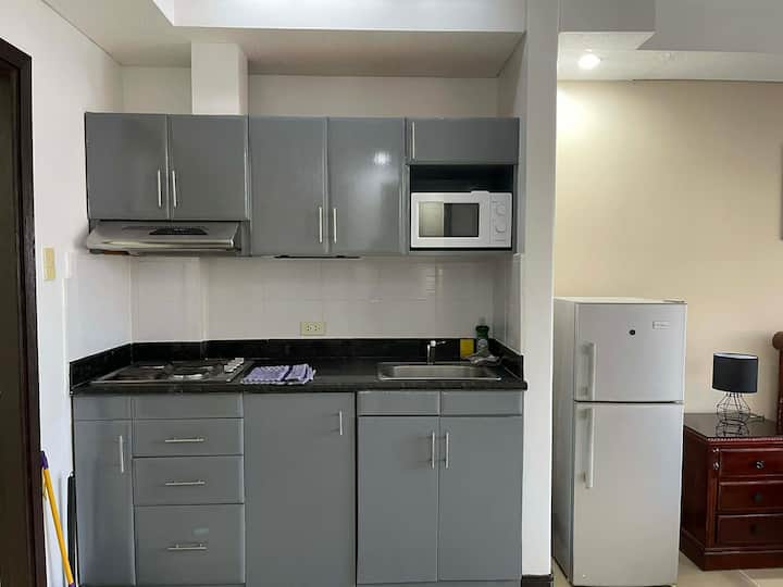 Homey Studio Fully Furnished At The Affinity Condo - Angeles