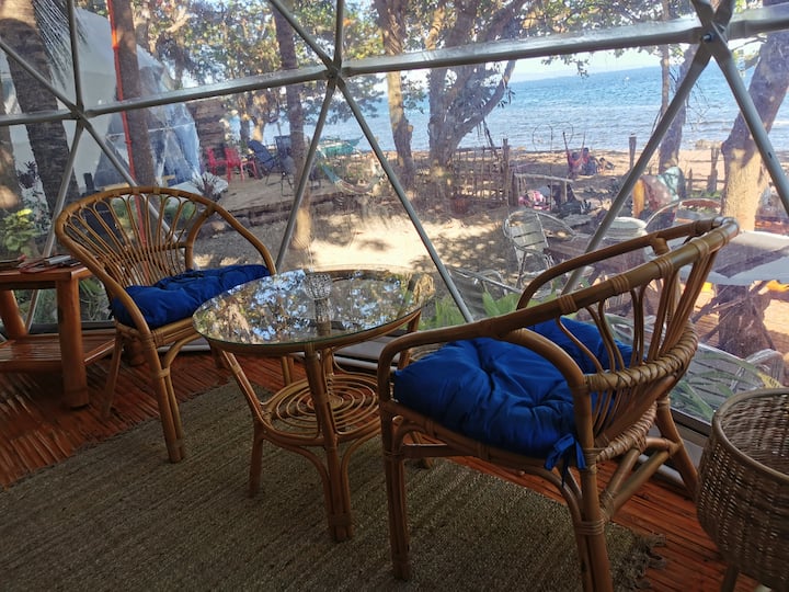 Beachfront Glamping Dome Dauin Bamboo Style - Dauin