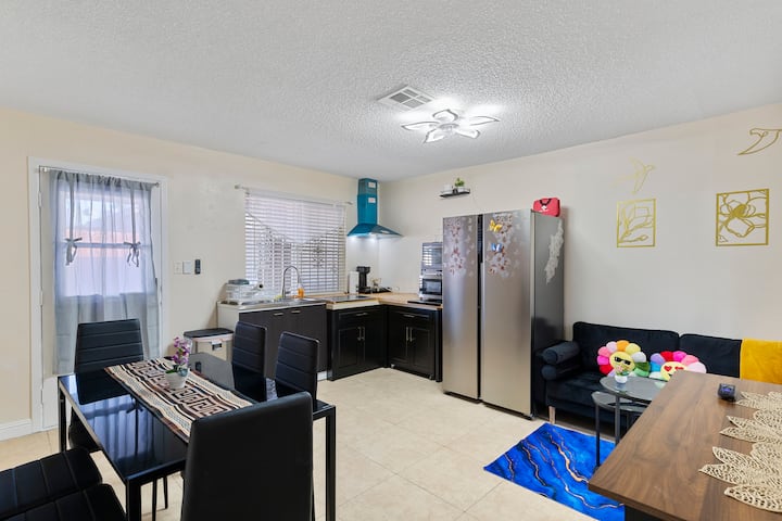 2 Bdrs 3 Miles From Strip - 拉斯維加斯, NV