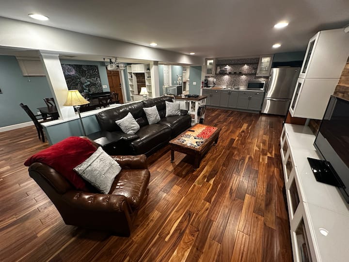 Old School Arvada Inn - Arvada, CO