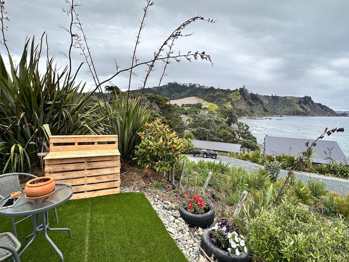 Goat-island Beach Front Get-away - Omaha River