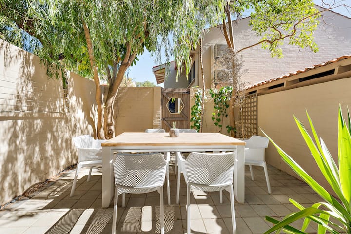 Bonny's Hideout: New Kitchen + Al Fresco Dining! - Perth