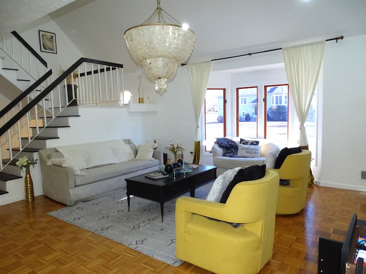 Spacious Luxury Home 5 Bed 3 Bath W/jacuzzi Bath - Brockton, MA