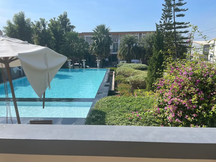 Pattaya市中心欧式4房别墅&免费停车&免费游泳&免费健身房 - Thaïlande