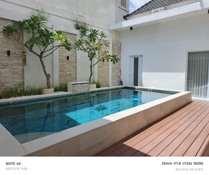 Khrisna Sanur Villa - Sanur