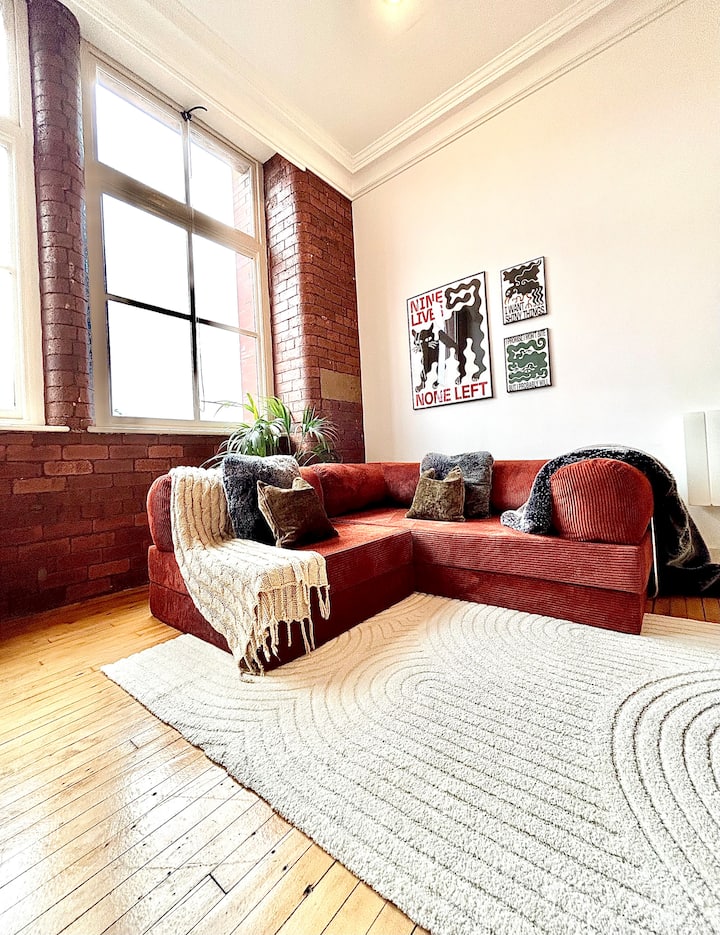 Mill Conversion - Stunning Central Apt - Free Park - Leeds