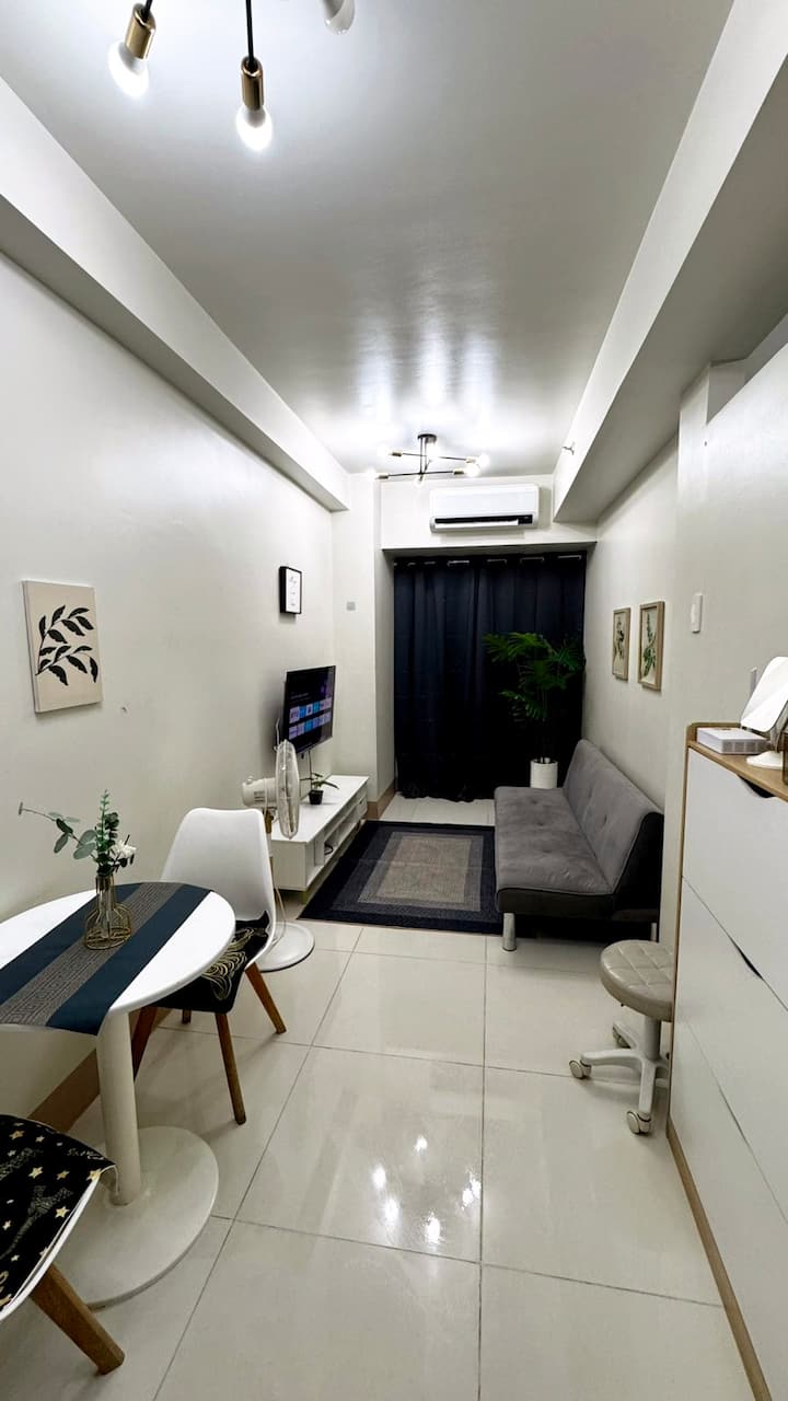 Magi's Staycation @ Shore 3 • 5 Mins Walk To Moa - Manila