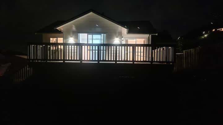 Family Friendly 4 Bedroom Home In Porirua. - Porirua