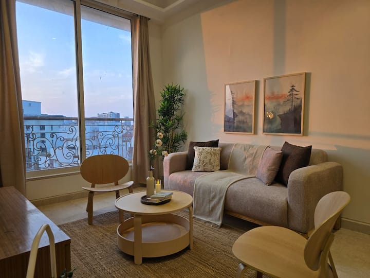 Japandi 2bhk 20 Mins Juhu King Bed Clean Wifi Tv - Mumbai